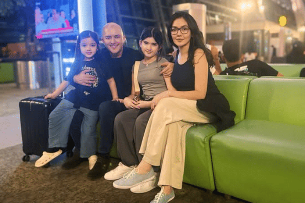 5 Fakta Mantan Suami Olla Ramlan yang Pertama | Popmama.com