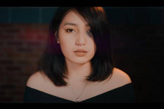 Makna dan Lirik Lagu 'Dewi' Threesixty Skatepunk | Popmama.com