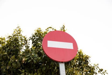 Mengenal Rambu Lalu Lintas, Setiap Warna Punya Arti Berbeda | Popmama.com