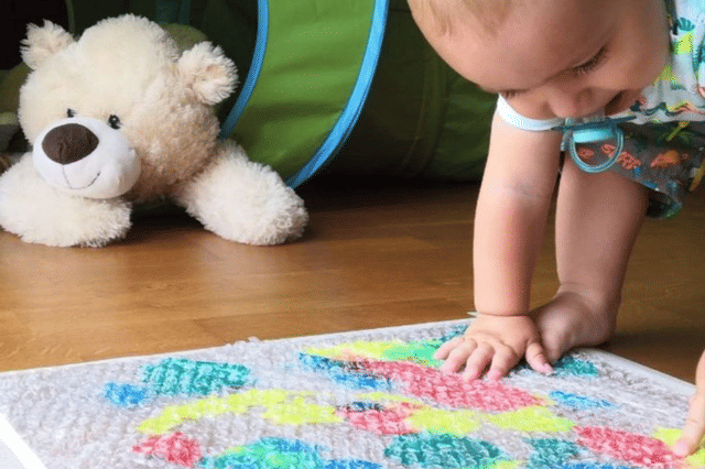 7 Permainan Sensori untuk Bayi 7 Bulan ke Atas, Yuk Coba di Rumah ...