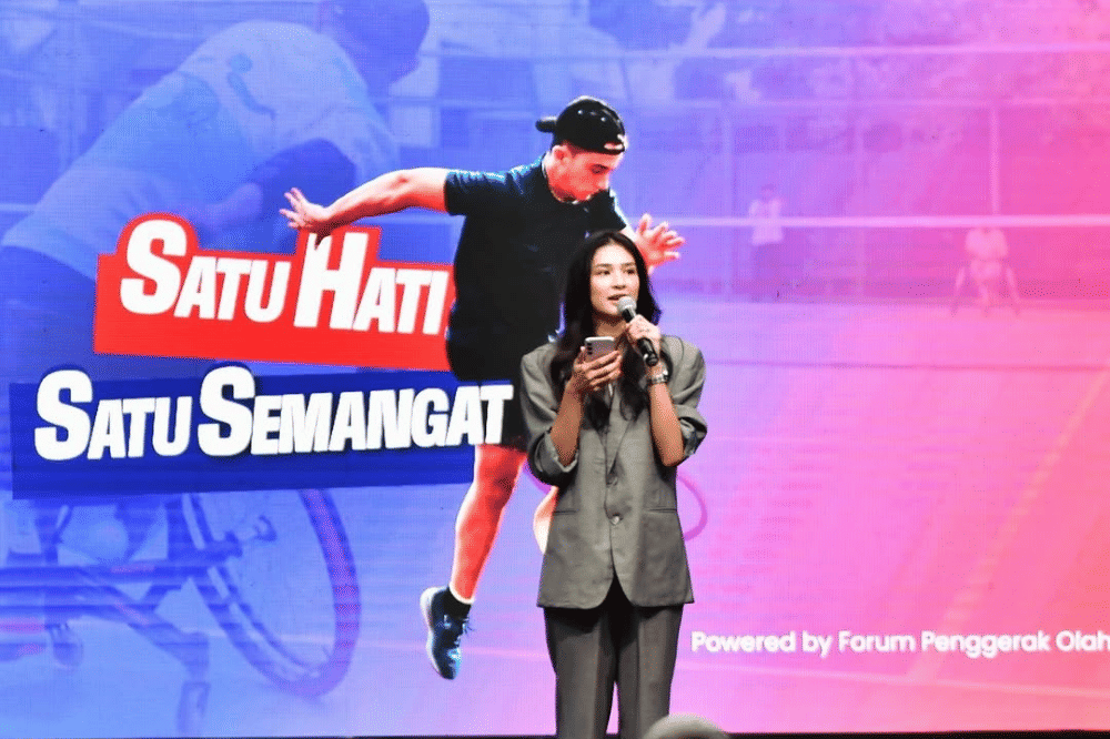 Intip Kesibukan Mikha Tambayong, dari Artis hingga Stafsus Menpora | Popmama.com