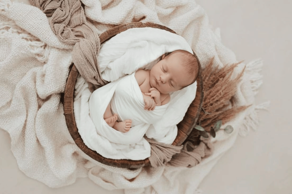 11 Tema Newborn Photoshoot yang Bisa Jadi Inspirasi Orangtua | Popmama.com