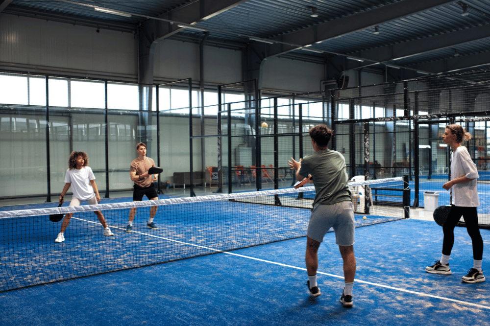 Berapa Budget Outfit Hingga Raket untuk Main Padel? | Popmama.com