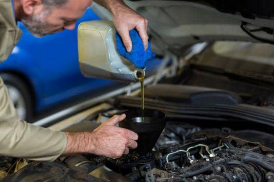 10 Daftar Sparepart Mobil yang Harus Rutin Diganti | Popmama.com