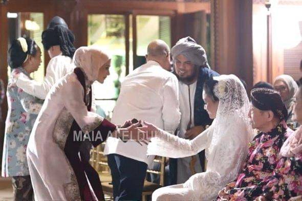 Al Ghazali Digandeng Ahmad Dhani dan Maia Estianty ke Pelaminan | Popmama.com