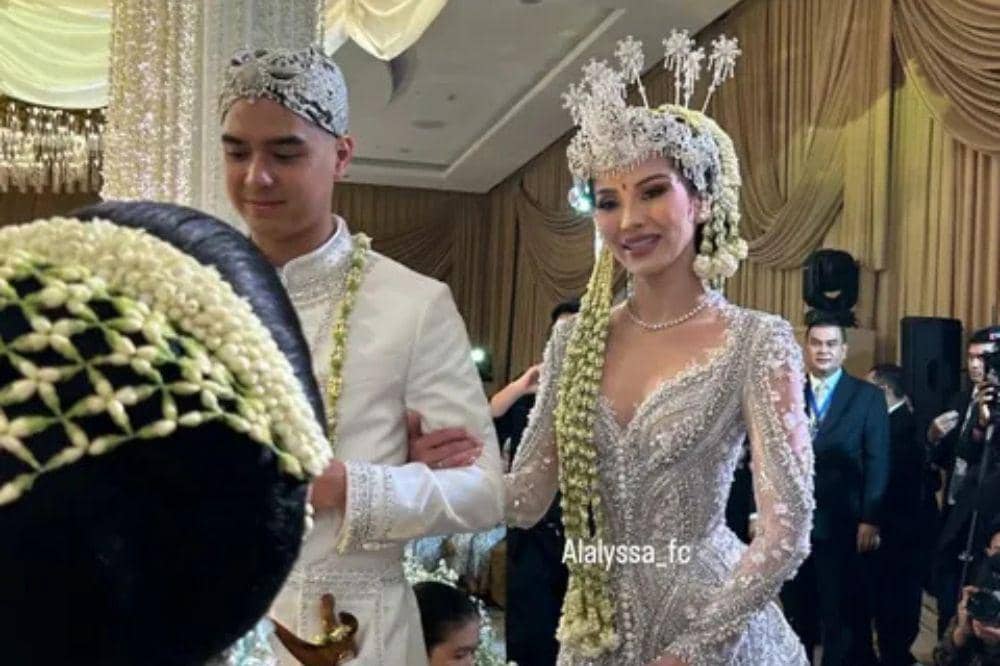 8 Fakta Akad Nikah Al Ghazali dan Alyssa Daguise, Adat Sunda Mewah | Popmama.com