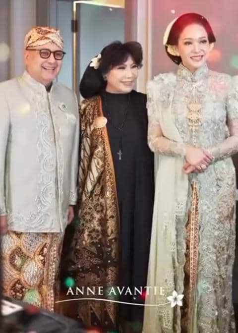 Cerita Anne Avantie saat Menjadi Desainer Kebaya Maia Estianty ...