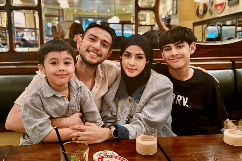 6 Fakta Kisah Cinta Rifky Balweel dan Biby Alraen | Popmama.com