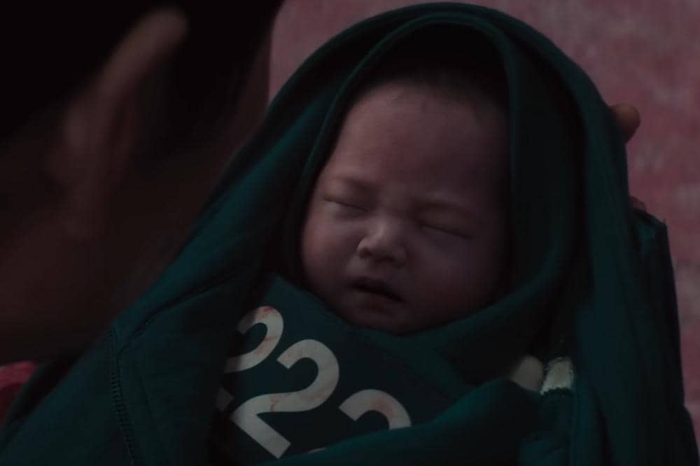 5 Fakta Menarik Bayi 222 di Squid Game 3 yang Menangkan Pertandingan ...