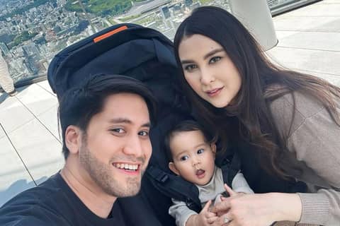 7 Foto Kimova Anak Kevin Aprilio dalam Berbagai Ekspresi, Bikin Gemas | Popmama.com