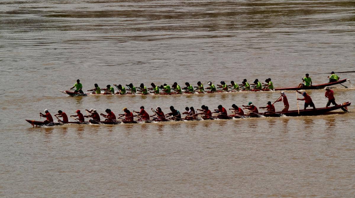 Apa Itu Pacu Jalur? Warisan Budaya Riau Sejak Abad ke-17 | Popmama.com
