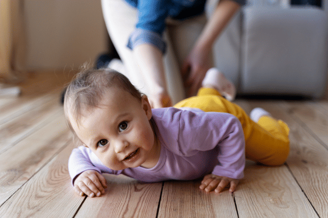 Milestone Perkembangan Anak Sesuai dengan Usianya | Popmama.com