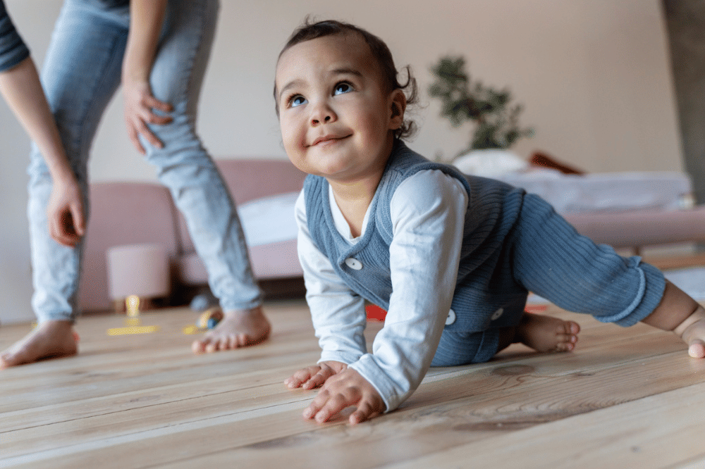 Milestone Perkembangan Anak Sesuai dengan Usianya | Popmama.com