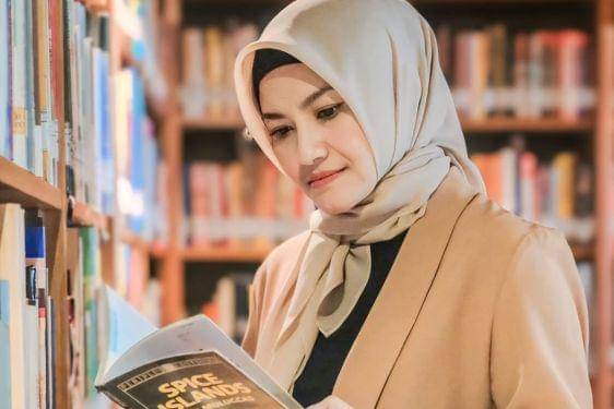 Profil dan Biodata Tina Talisa, Komisaris Pertamina Patra Niaga ...