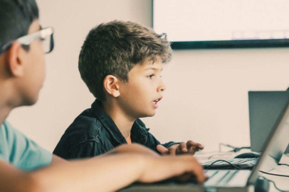11 Manfaat Belajar Coding untuk Anak, Bekal Penting di Era Digital ...