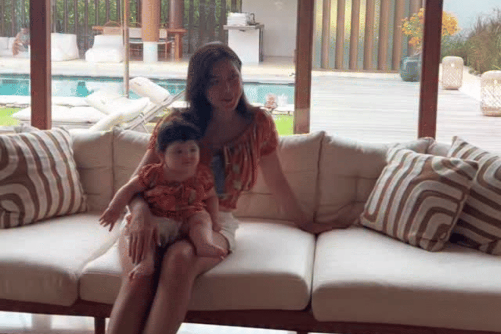7 Foto Kompak Gia dengan sang Mama, Jessica Iskandar | Popmama.com