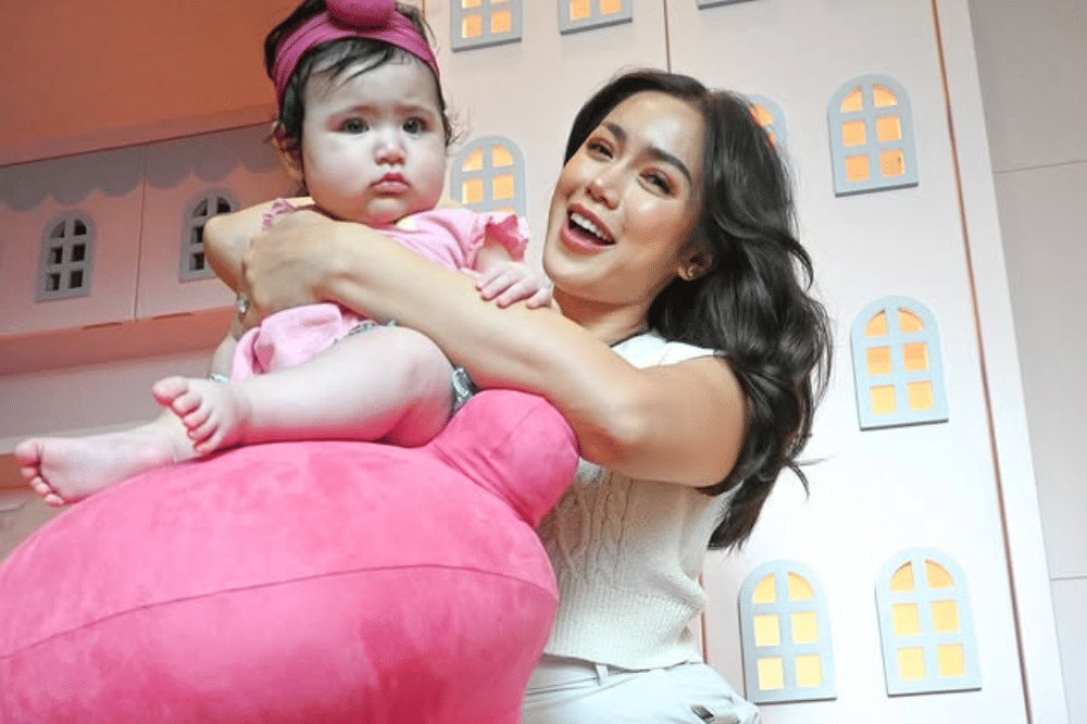 7 Foto Kompak Gia dengan sang Mama, Jessica Iskandar | Popmama.com