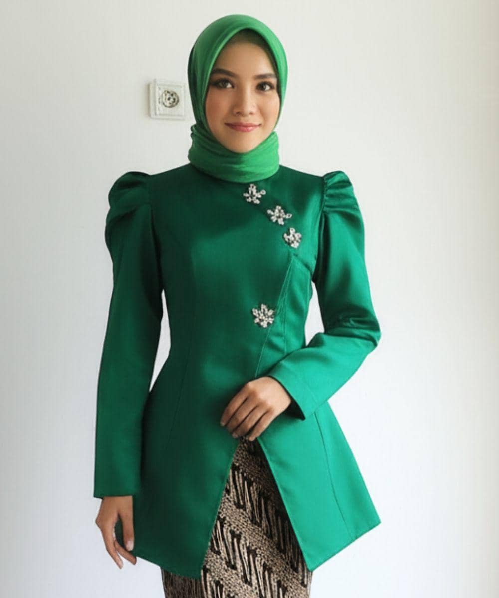 Inspirasi Kebaya Janggan Hijab Modern: Tampil Anggun & Stylish ...
