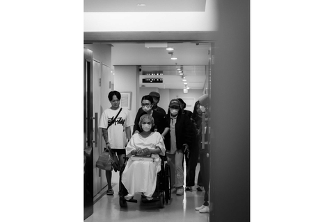 Kehadiran Andrew Raxy Neil Jadi Penyemangat Hidup Erika Carlina ...