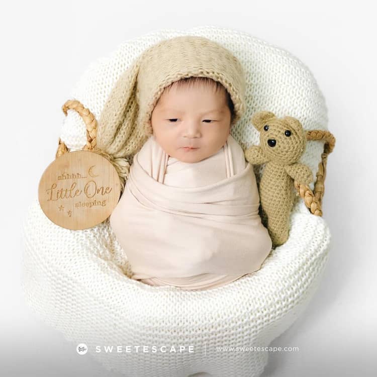 7 Foto Wajah Anak Erika Carlina, Imut dan Menggemaskan | Popmama.com