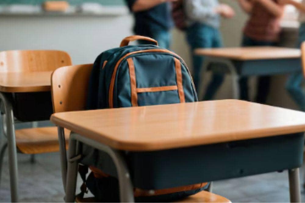 Viral Guru Paksa Murid SD Mengaku Mencuri, Langsung Dikecam Netizen! | Popmama.com