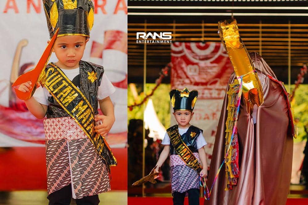 Sus Rini Sulap Plastik Jadi Kostum Adat di Fashion Show Keluarga Rans | Popmama.com