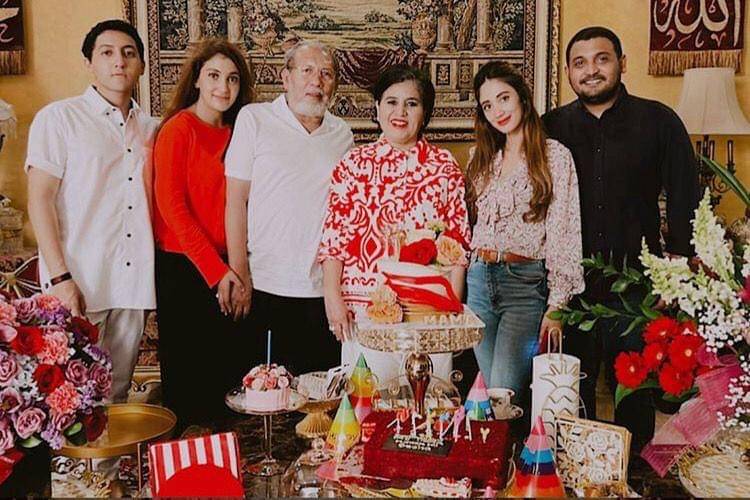 10 Fakta Keluarga Artis Laki-Laki Inisial A yang Belum Menikah | Popmama.com