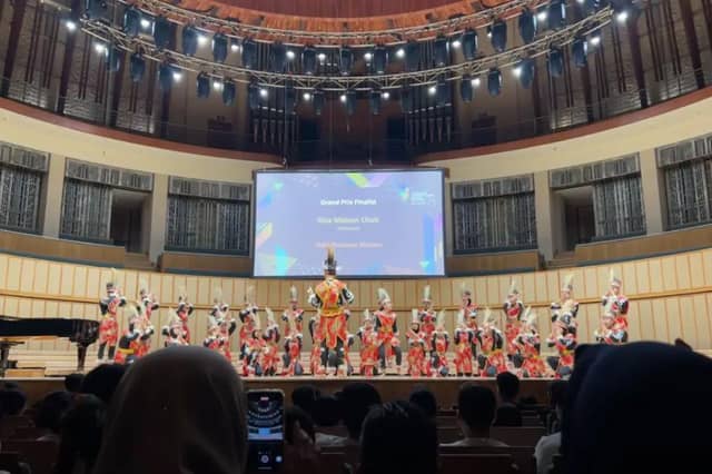 Gita Maizan Choir, Paduan Suara Asal Jogja yang Raih Juara Dunia di ...