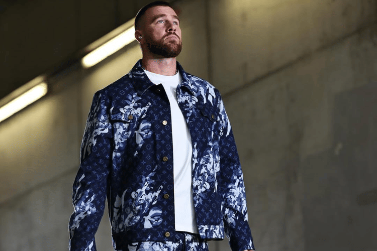 Profil dan Biodata Travis Kelce, Tunangan Taylor Swift | Popmama.com