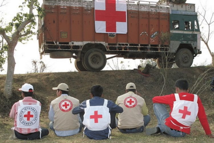 Makna Logo Palang Merah Indonesia, Kenali Asal-Usul dan Filosofinya ...