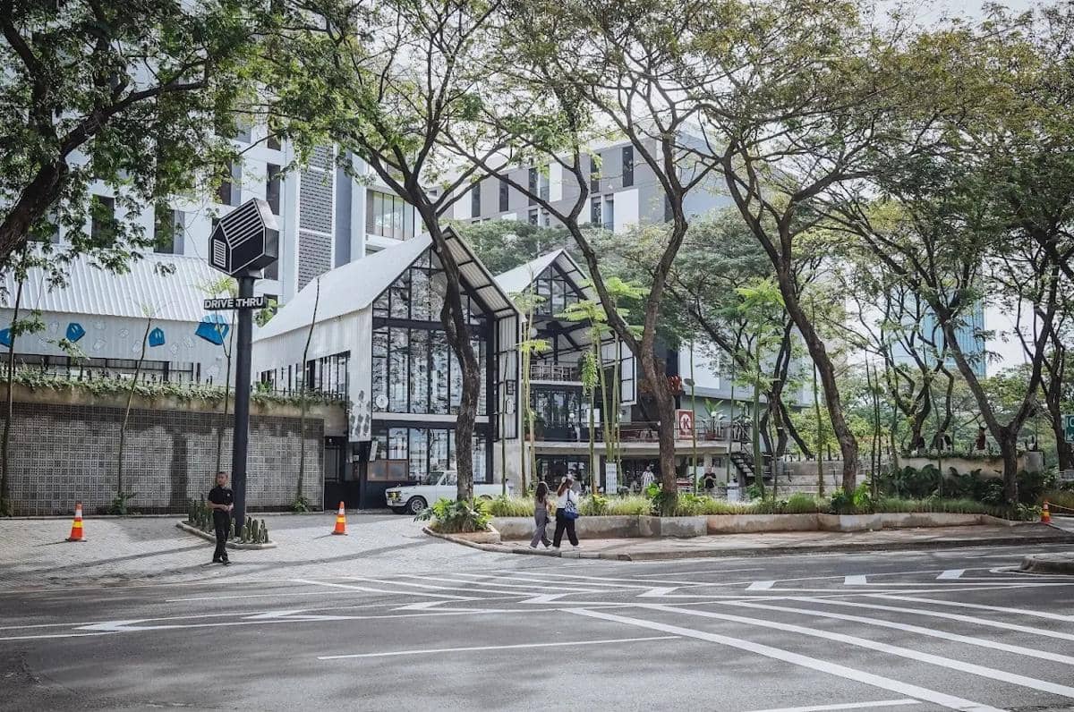 4 Cafe 24 Jam BSD, Punya Fasilitas Lengkap dan Suasana Nyaman | Popmama.com