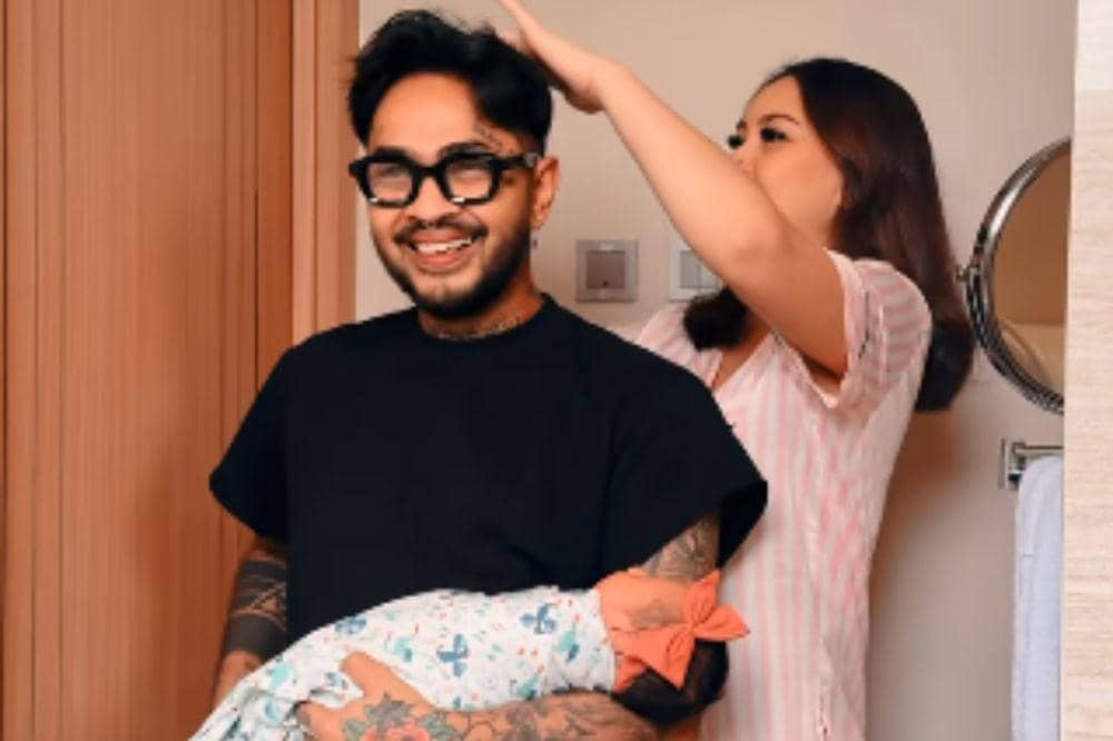 Potret Bahagia Onad dan Beby Prisillia Momong Anak Kedua, Kompak ...