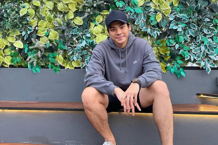 7 Fakta Rob Clinton Suami Chelsea Islan, Politikus Muda | Popmama.com