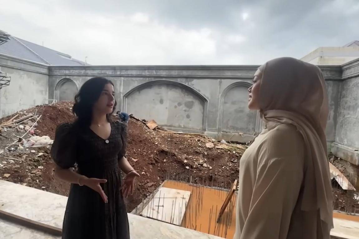 6 Fakta Keluarga Kartika Sari Dewi Soekarno, Anaknya Presiden Soekarno | Popmama.com