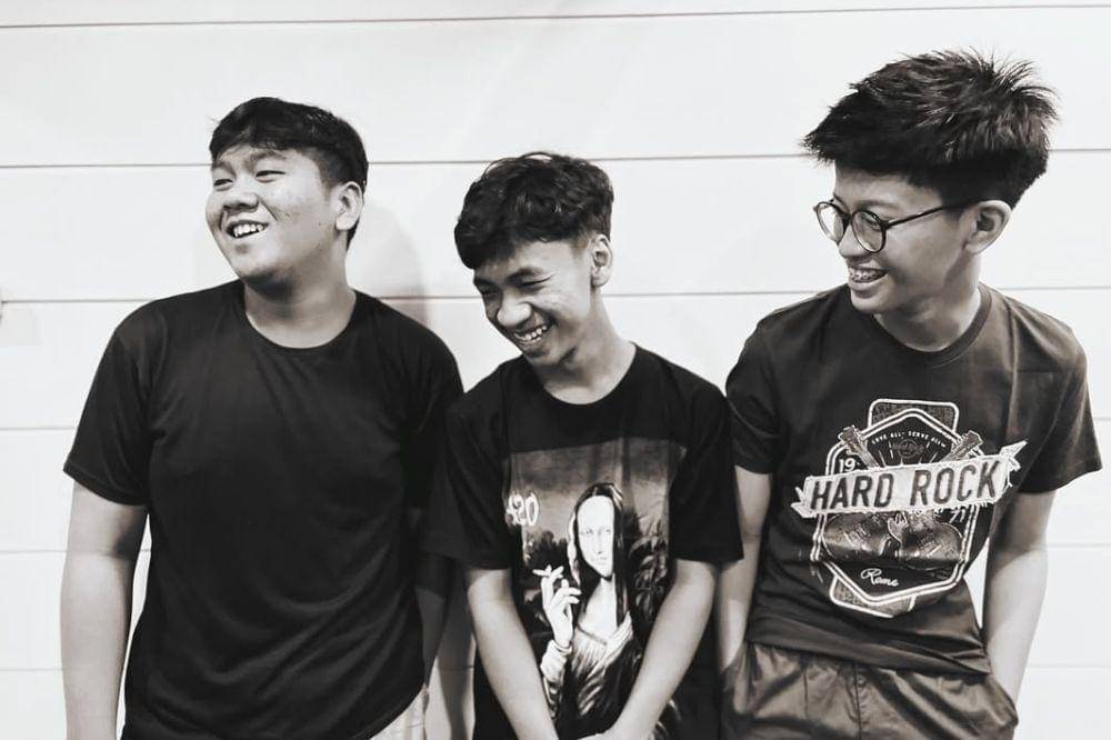 Mengenal Personel Sukses Lancar Rejeki (SLR), Band Punk Rock Asal ...