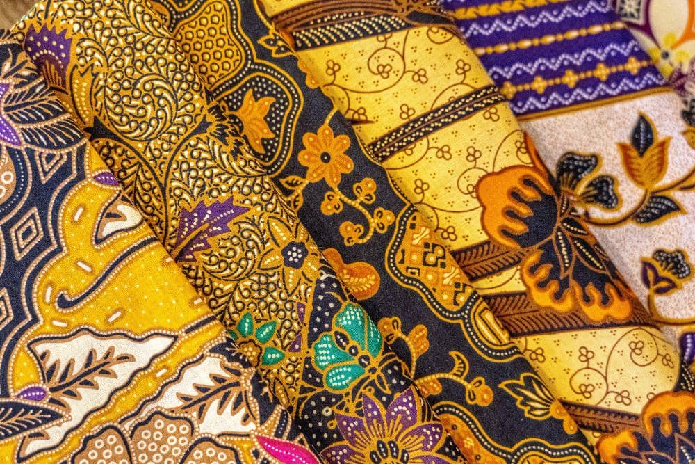 Hari Batik Nasional 2025 sebagai Makna Budaya Meski Bukan Hari Libur ...