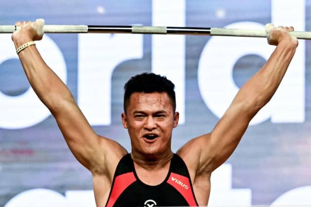 Rizki Juniansyah Bawa Indonesia Juara Dunia Angkat Besi 2025, Bangga ...