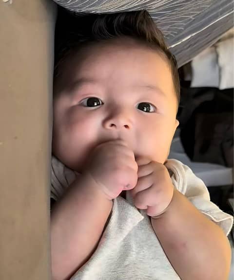 7 Foto Andrew Anak Erika Carlina dalam Berbagai Ekspresi, Bikin Gemas ...