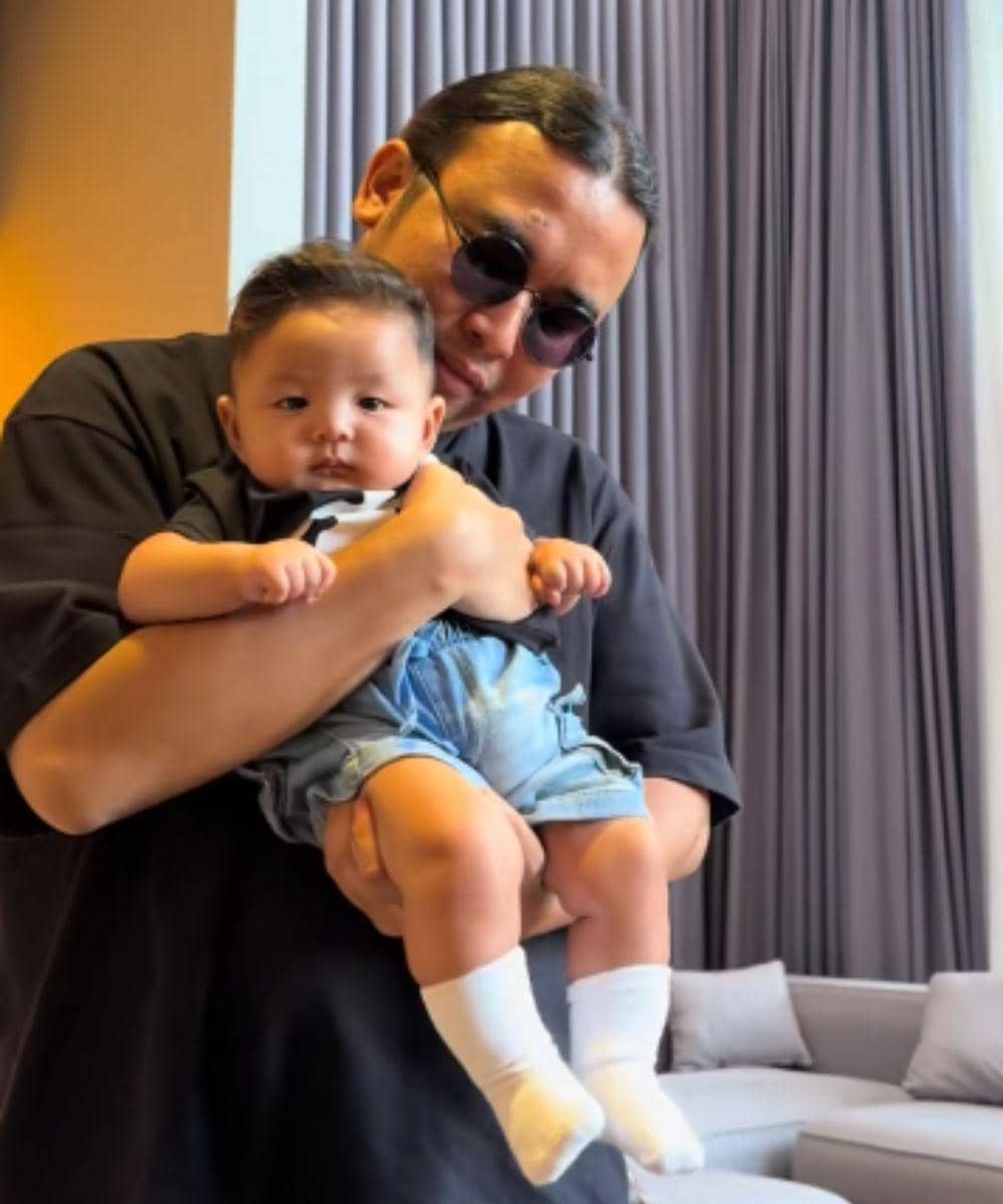 7 Foto Kebersamaan Andrew Anak Erika Carlina dan Whisnu Santika ...