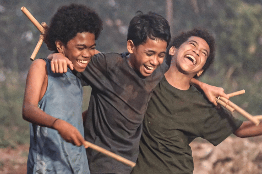 Review Film Timur, Debut Iko Uwais Jadi Sutradara | Popmama.com