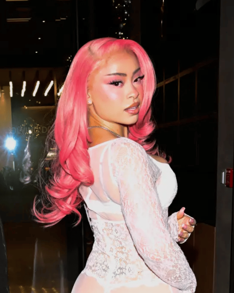 Gaya Ice Spice yang Kontroversial di Premiere Film Spongebob | Popmama.com