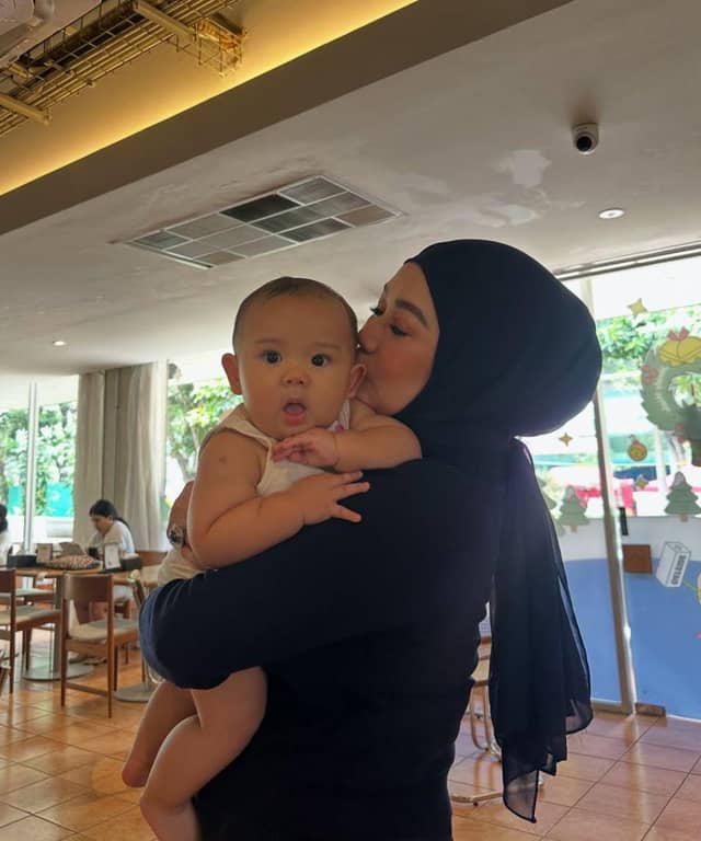 Aaliyah ke Maroko, Ini 8 Foto Kebersamaan Arash dan Reza Artamevia ...