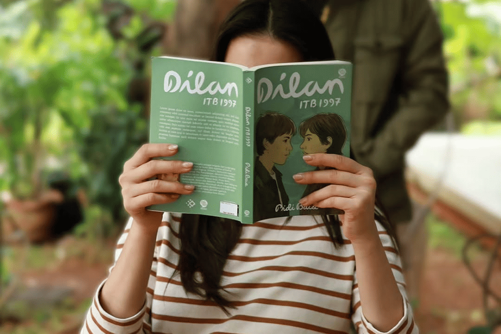 7 Fakta Buku Dilan ITB 1997, Lanjutan Kisah yang Lebih Dewasa | Popmama.com